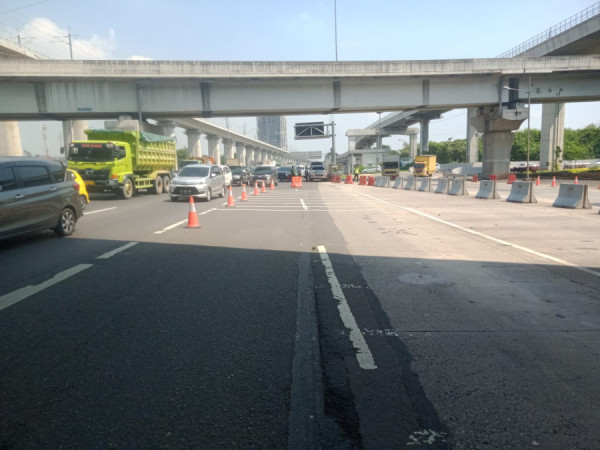 PT. Jasamarga Jalanlayang Cikampek Lakukan Buka Tutup di Jalan Tol MBZ