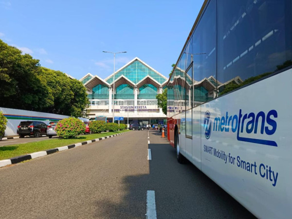 Bus Transjakarta Kini Resmi Beroperasi ke Bandara Soekarno-Hatta